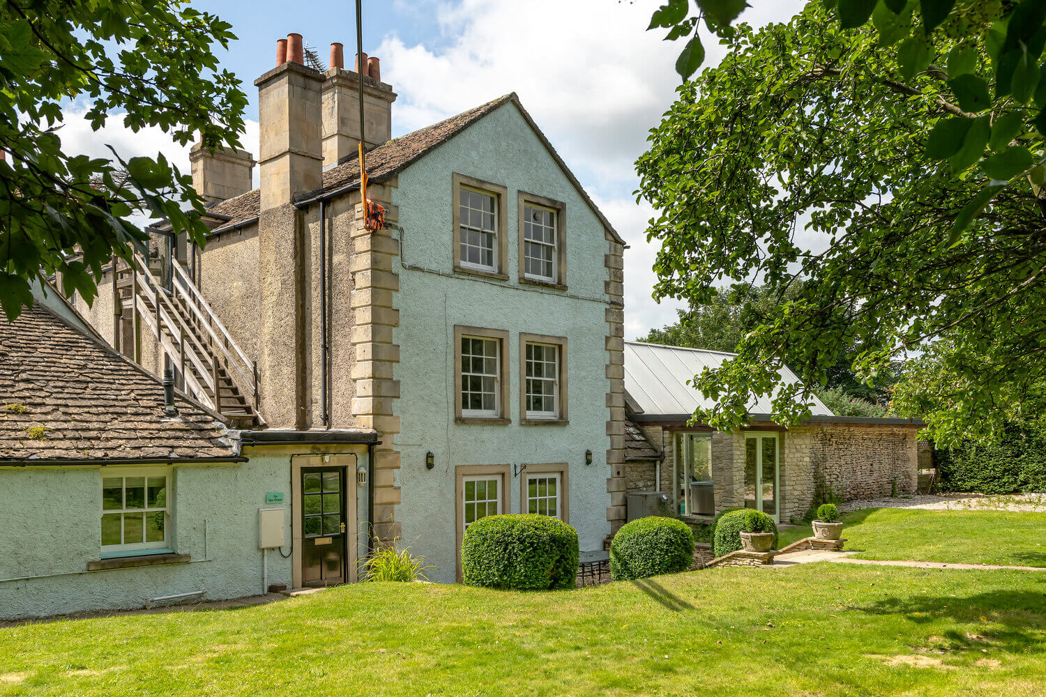 Cotswold Pool House | Hen Party Houses™