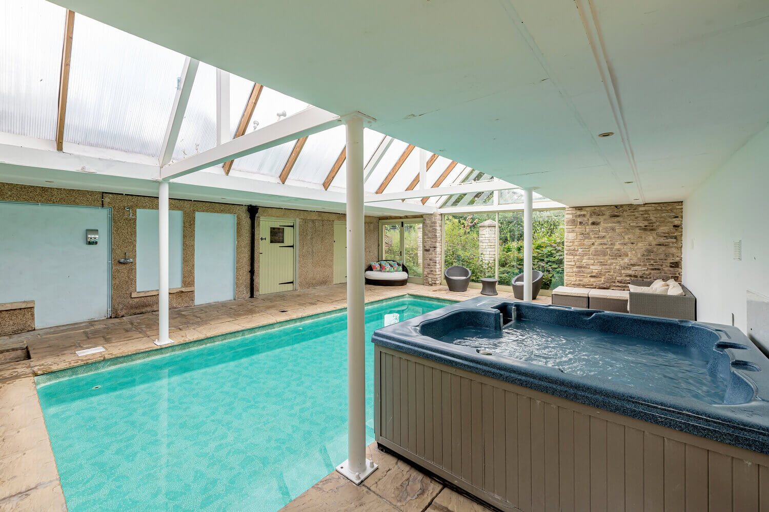 Cotswold Pool House | Hen Party Houses™